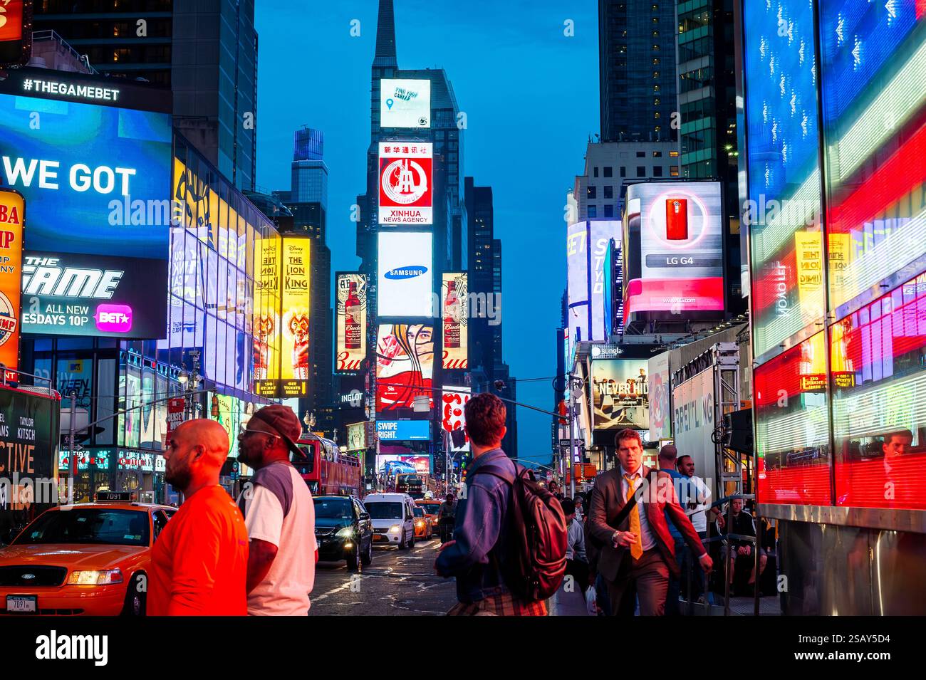 New York City, NY, USA, Large Crowd of People Walking, Busy Times ...
