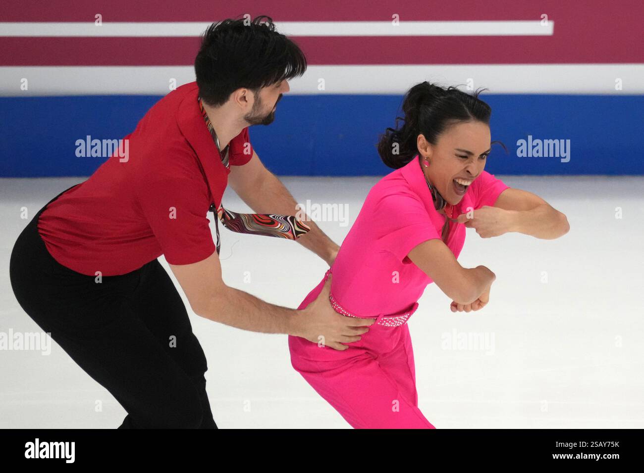 Jennifer Janse van Rensburg and Benjamin Steffan of Germany perform in ...