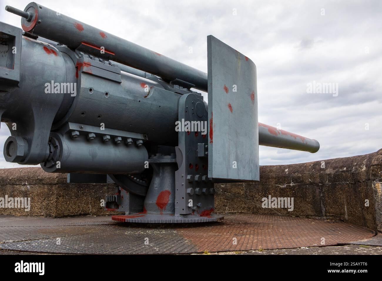 Artillery at the historic New Tavern Fort in Gravesend, Kent Stock ...