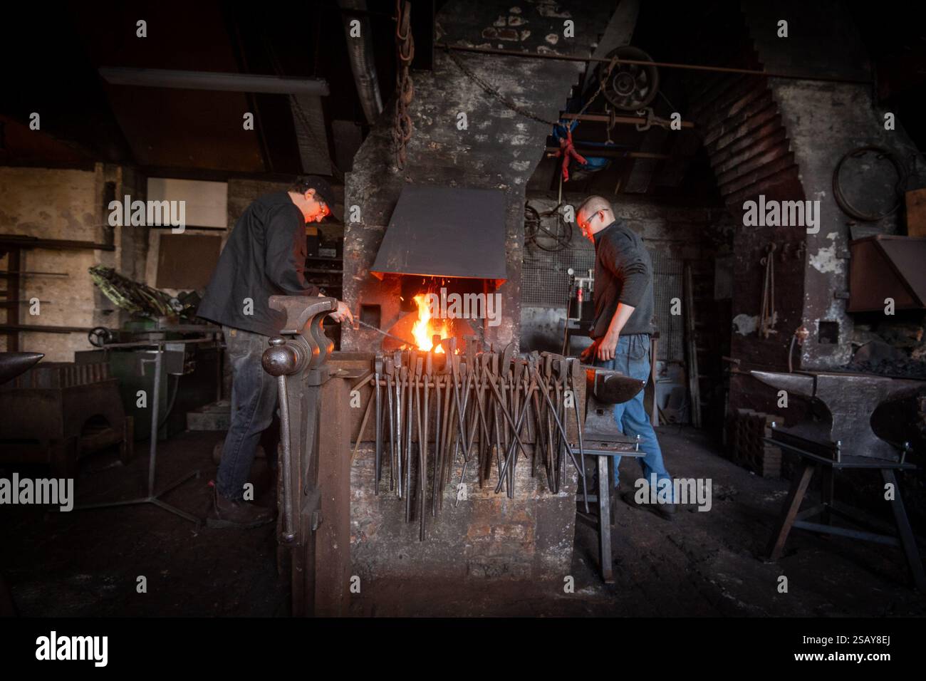 Blacksmiths making furniture hi-res stock photography and images - Alamy