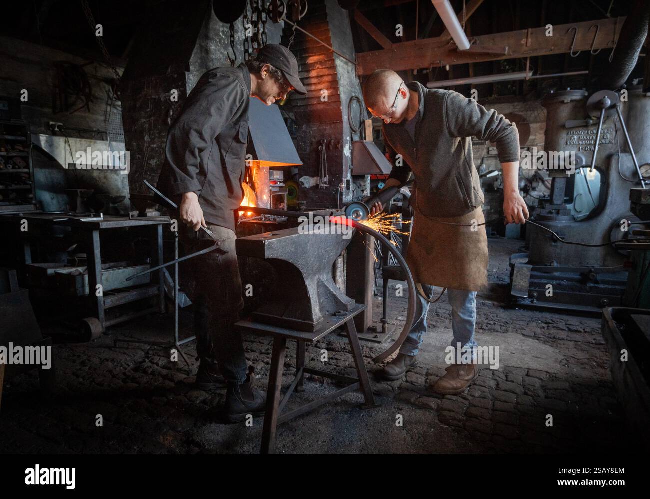 Blacksmiths making furniture hi-res stock photography and images - Alamy