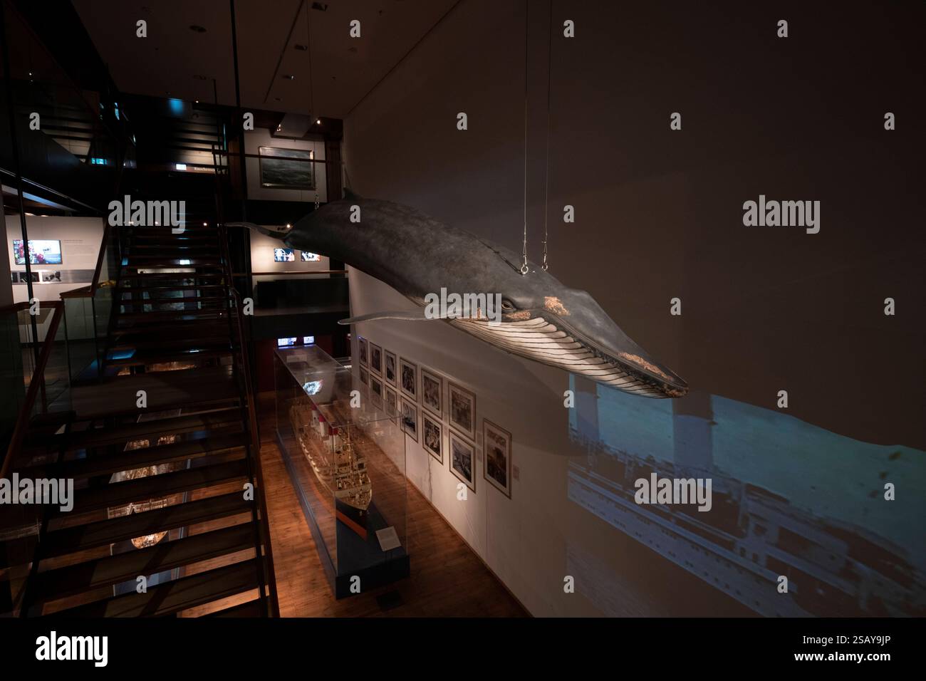 Hamburg - Blick in das Internationales Maritimes Museum Hamburg ...