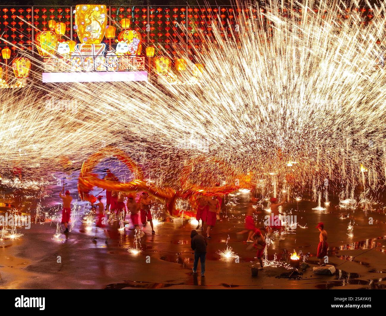 Chongqing. 25th Jan, 2025. An aerial drone photo taken on Jan. 25, 2025 ...