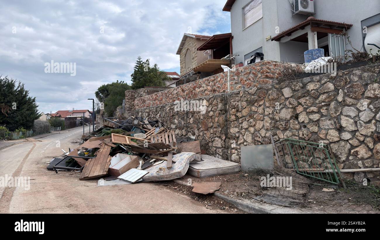 The village of Metula, Israel's northernmost municipality in close ...