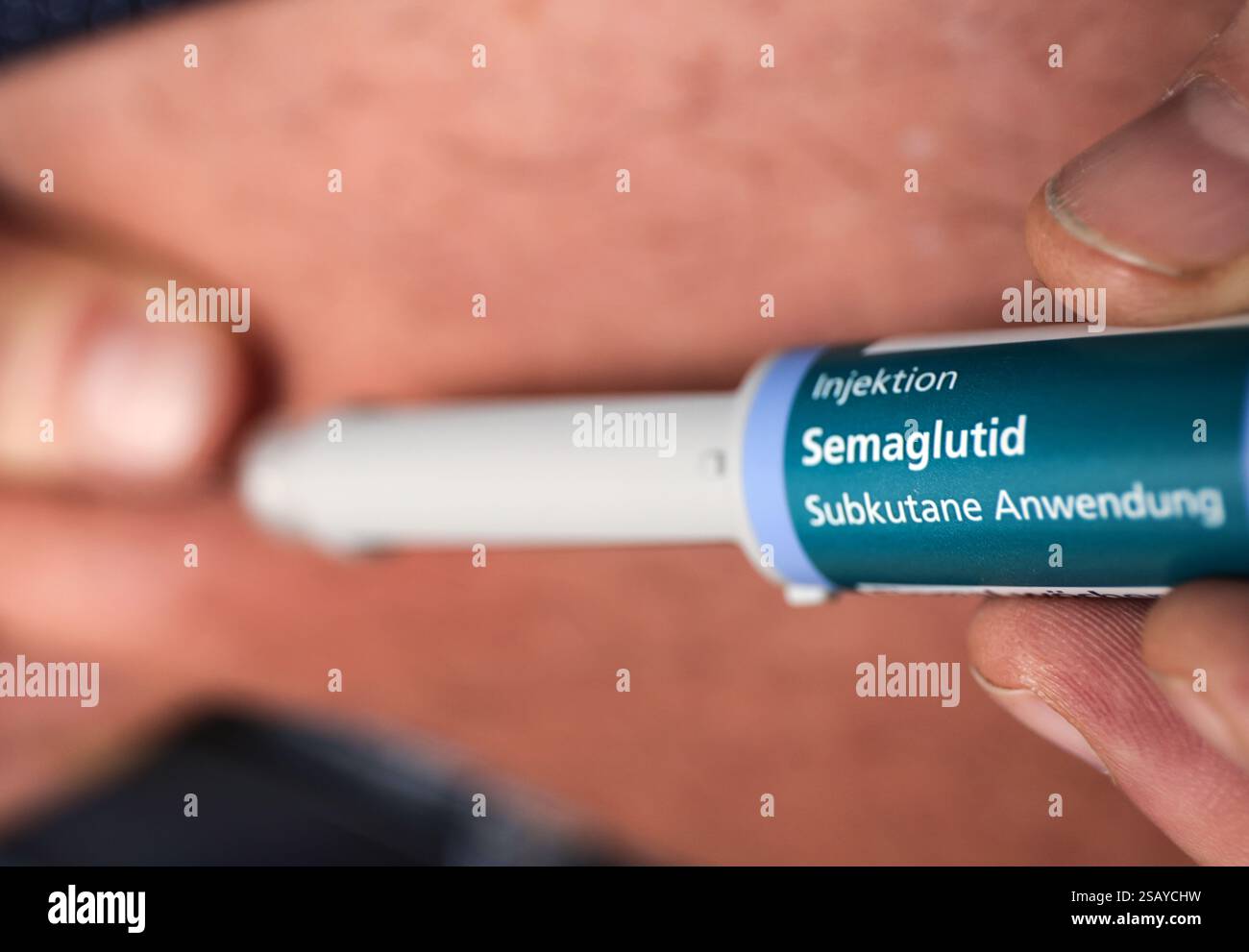 Leverkusen, Germany. 31st Jan, 2025. ILLUSTRATION - A man uses a ...