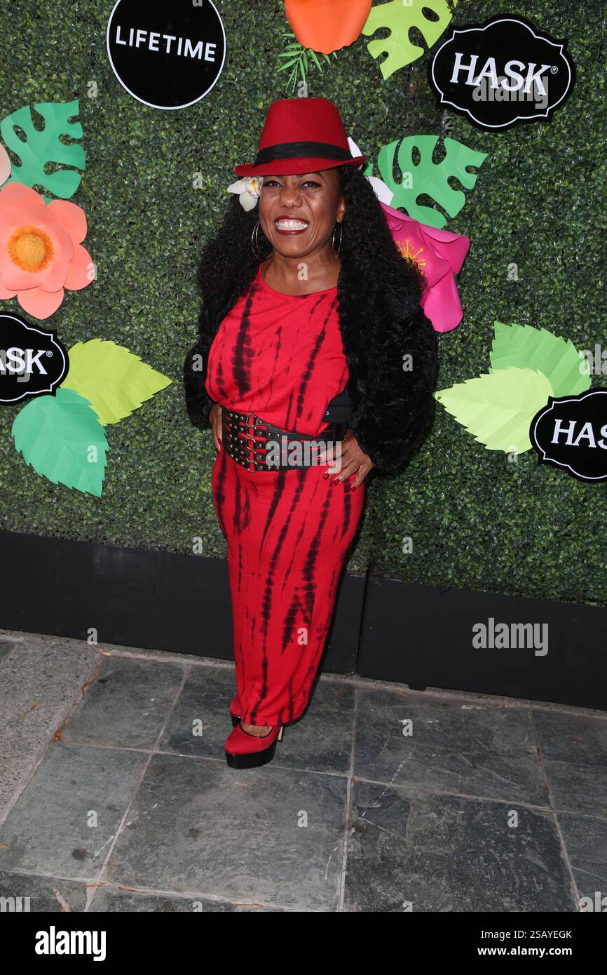 Tonya Banks at the Lifetime Summer Luau, Los Angeles, USA - 20th May ...
