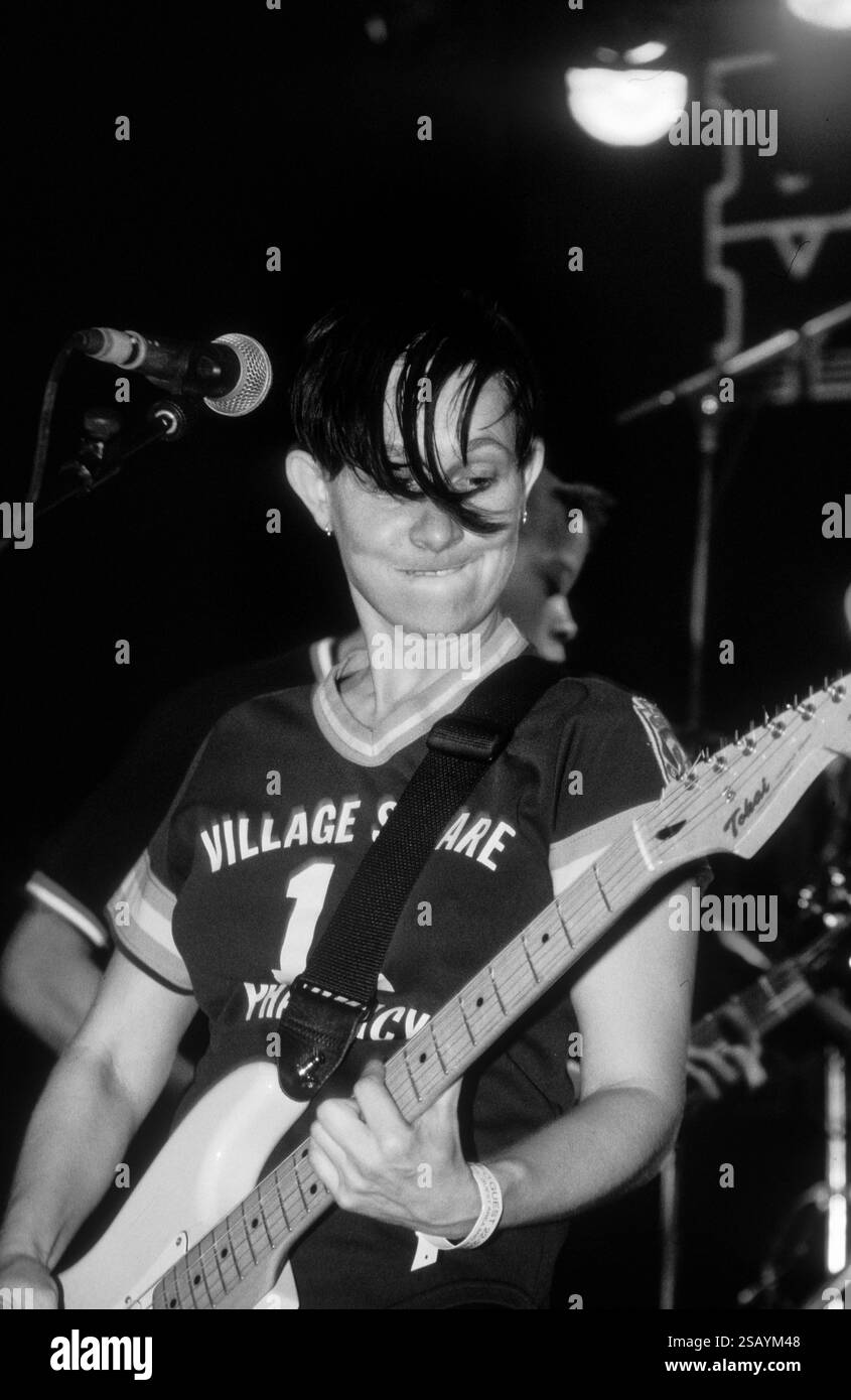 NIGHTNURSE, READING FESTIVAL, 1997: Ellyott Dragon – aka Sharon Ben ...