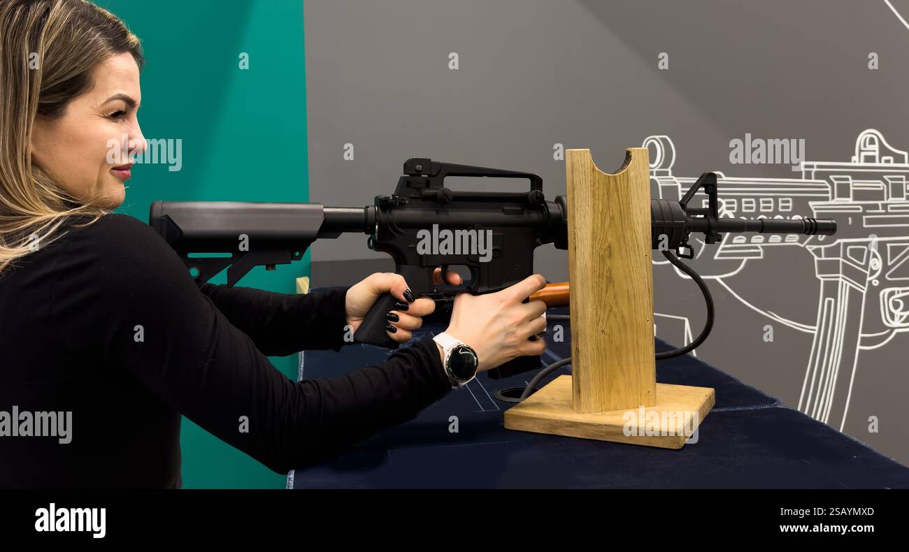 Simulated shooting range hi-res stock photography and images - Alamy