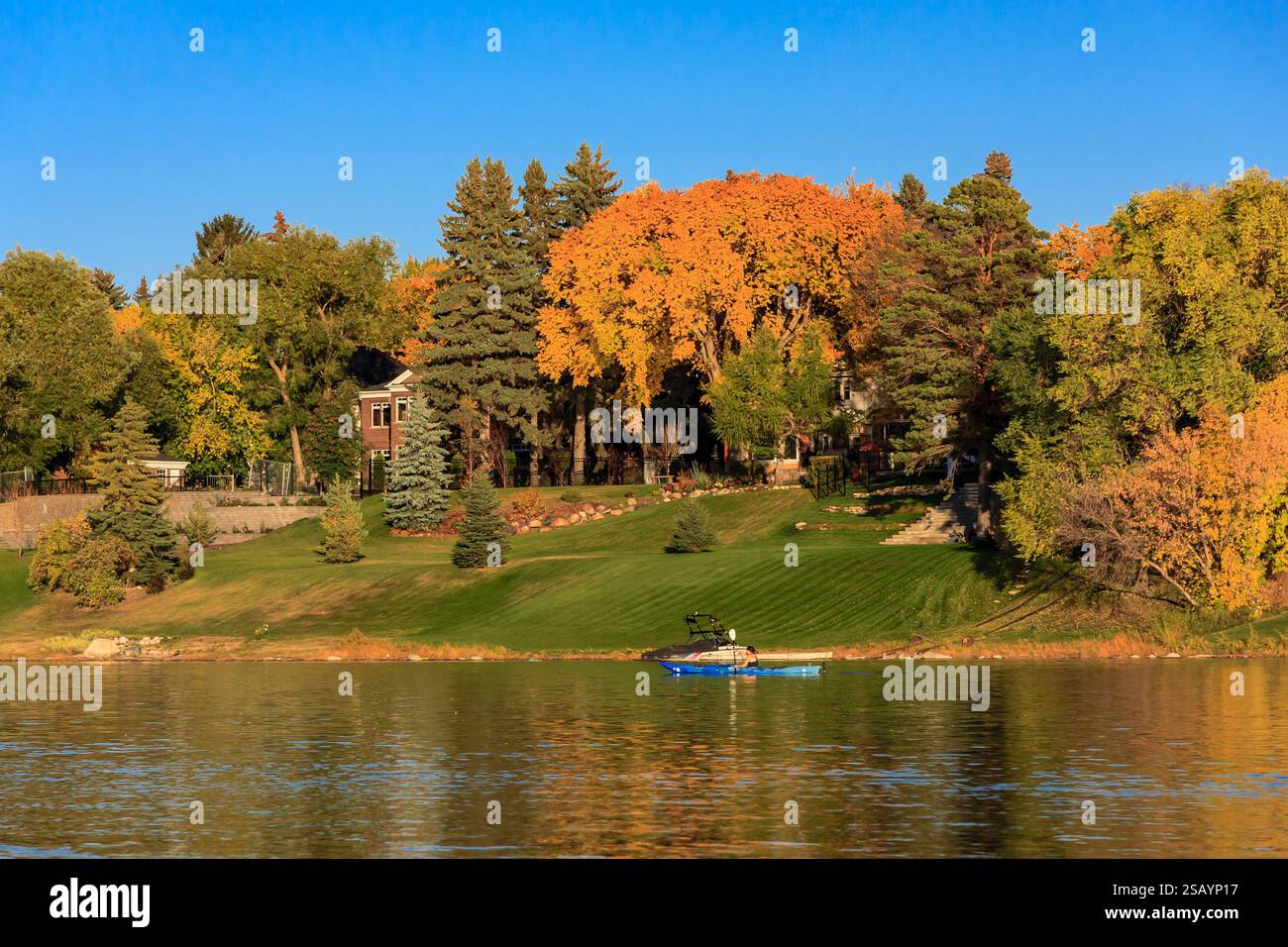 Sun shining brightly on floating hi-res stock photography and images - Alamy