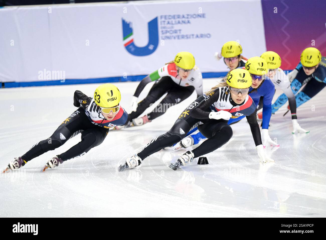 Gilli Kim of Korea (L) seen in action with Geonhee Kim of Korea (C ...