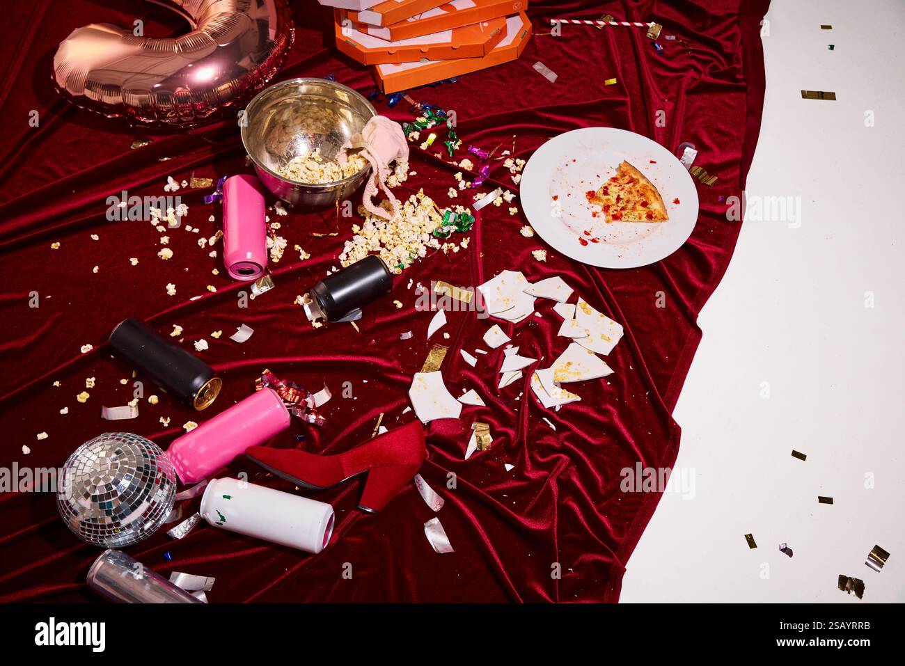 Scattered trash cans hi-res stock photography and images - Alamy