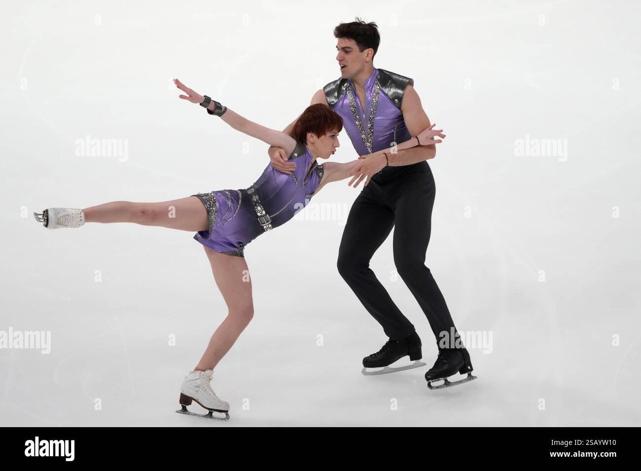 Evgeniia Lopareva and Geoffrey Brissaud of France perform in ice dance ...