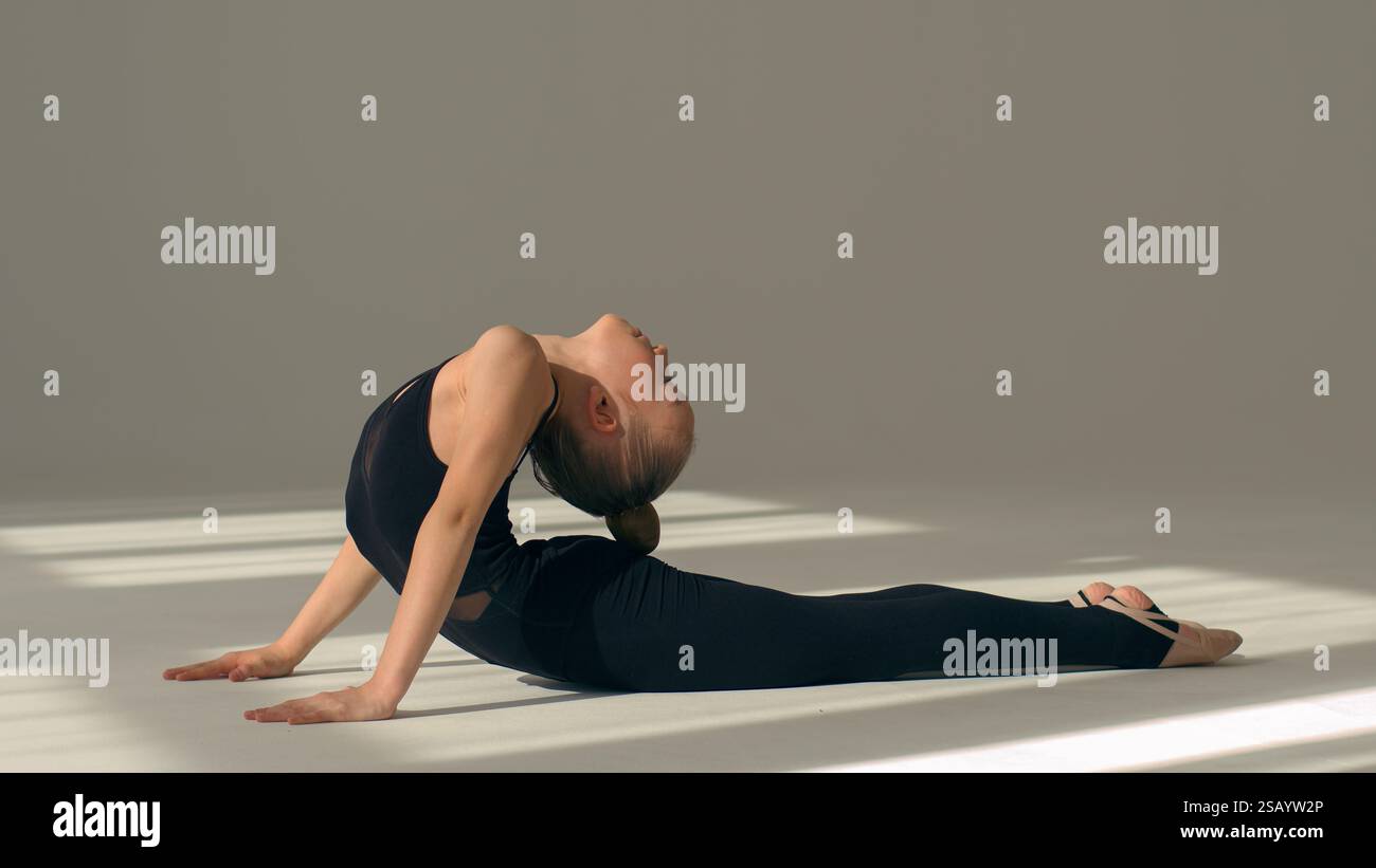 Little girl teen kid child Caucasian daughter schoolgirl ballerina ...