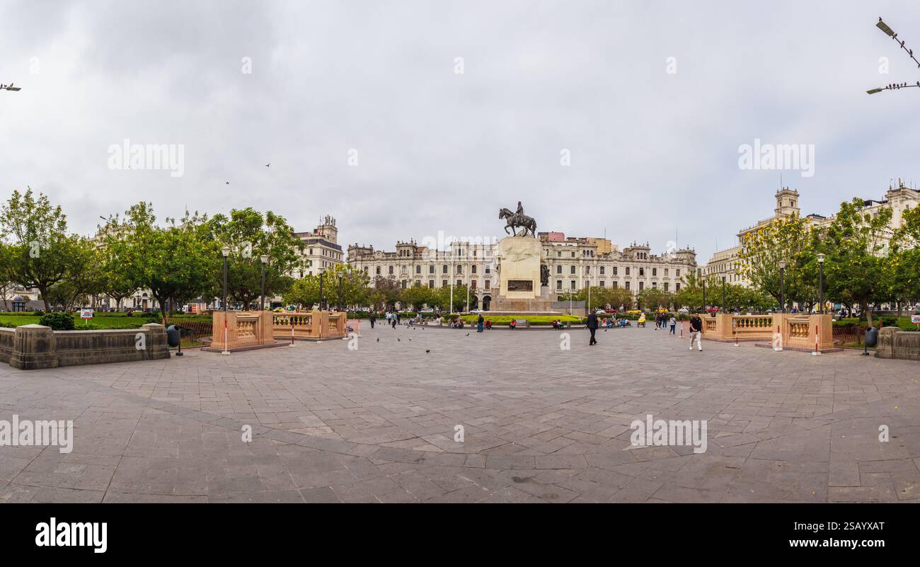 Plaza san martin de lima hi-res stock photography and images - Alamy