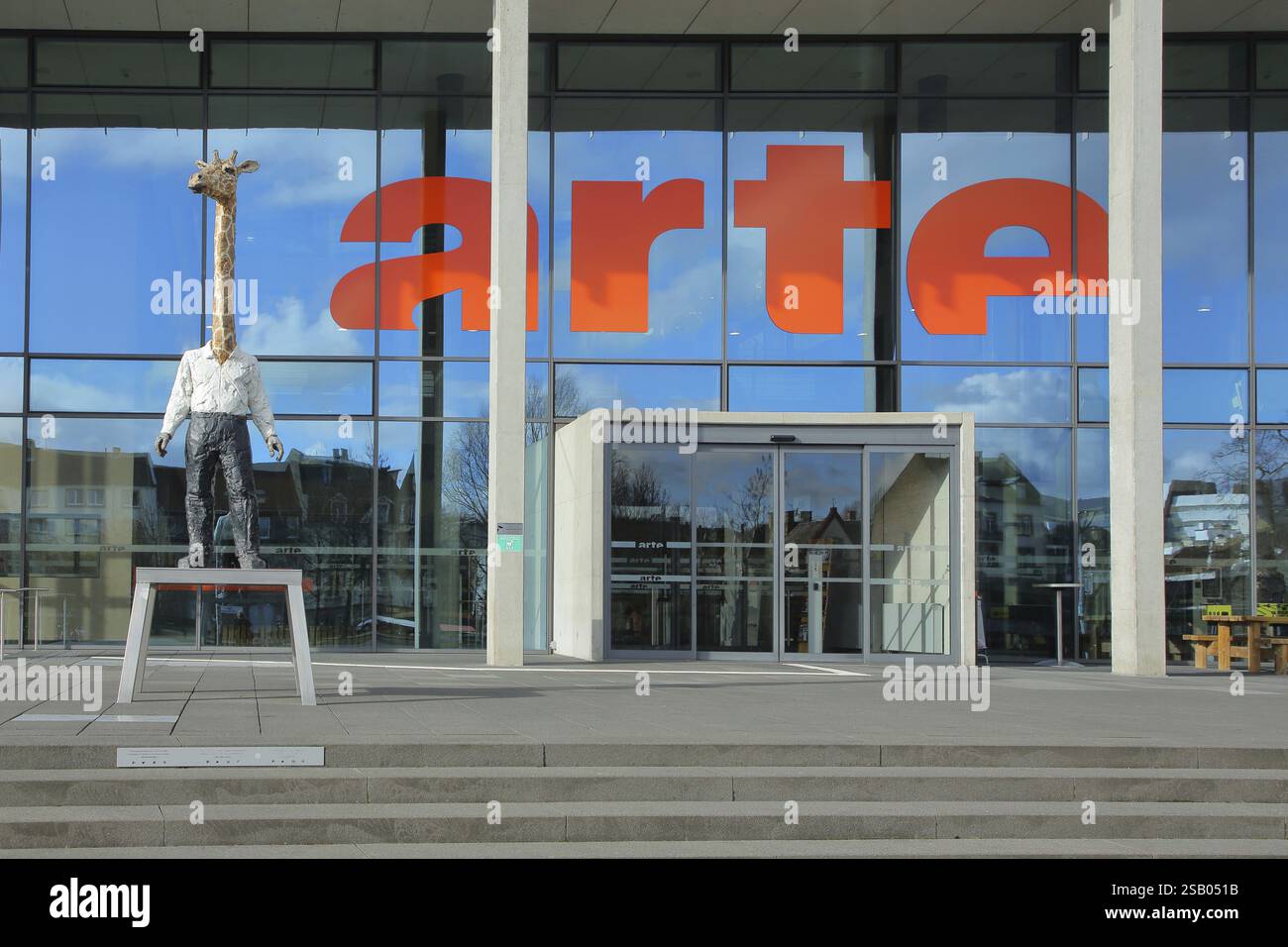 Entrance to the modern building of the ARD and ZDF broadcasting station ...