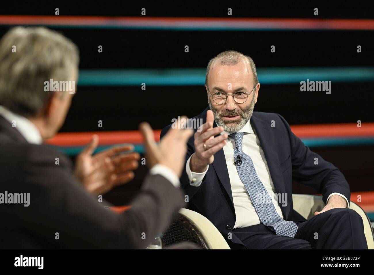 Markus Lanz li. und Manfred Weber 01/25 her Markus Lanz li. mit Manfred ...