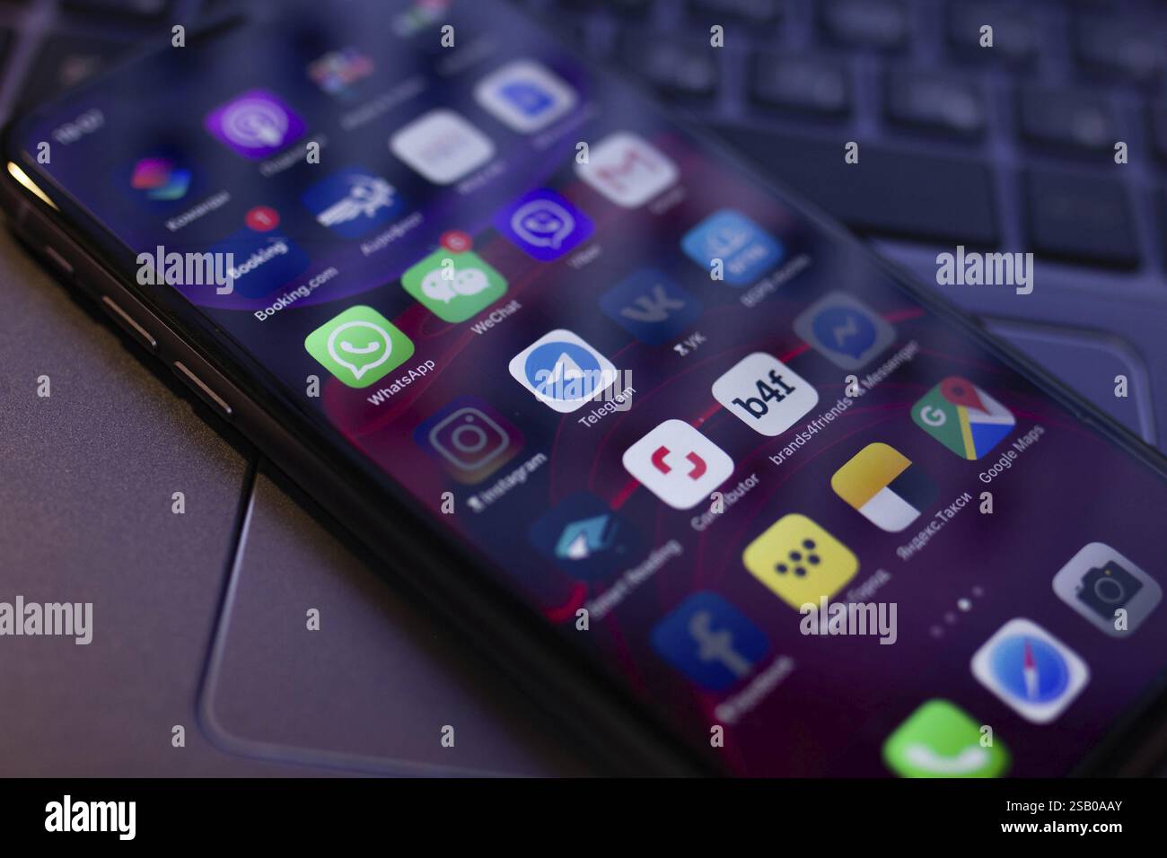 Multiple phones computer hi-res stock photography and images - Alamy