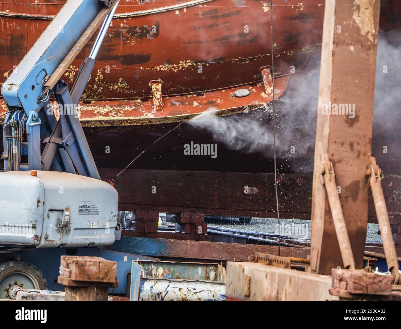 Empty shipyard hi-res stock photography and images - Alamy