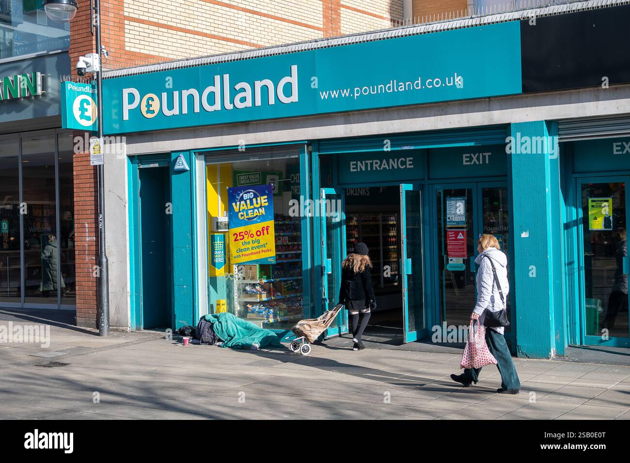 Uxbridge, UK. 30th January, 2025. A Poundland store in Uxbridge. Credit ...