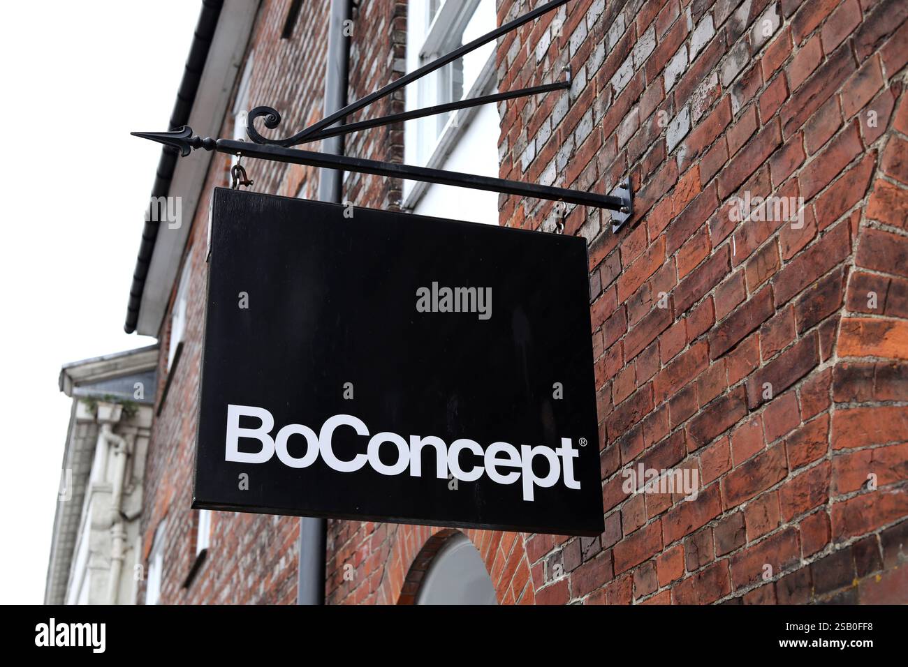 Uk store enterance hi-res stock photography and images - Alamy