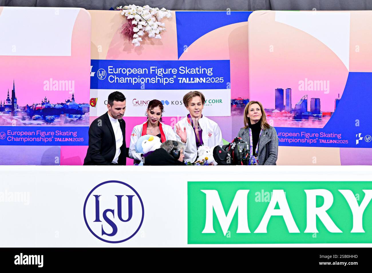 Diana DAVIS & Gleb SMOLKIN (GEO), at Kiss & Cry, during Ice Dance ...