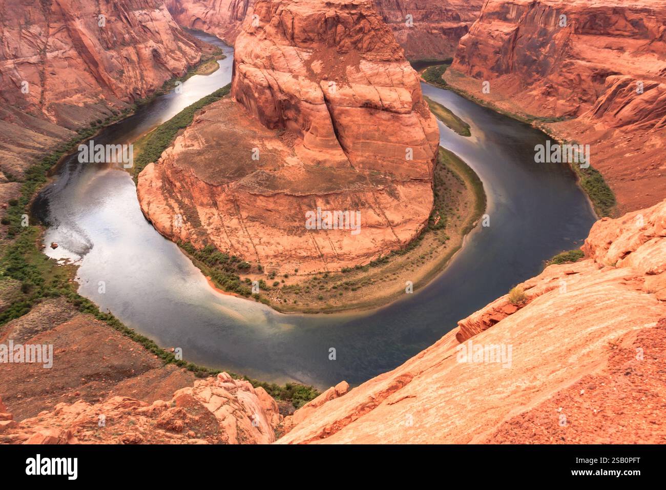 Horseshoe Bend is the name for a horseshoe-shaped meander of the ...