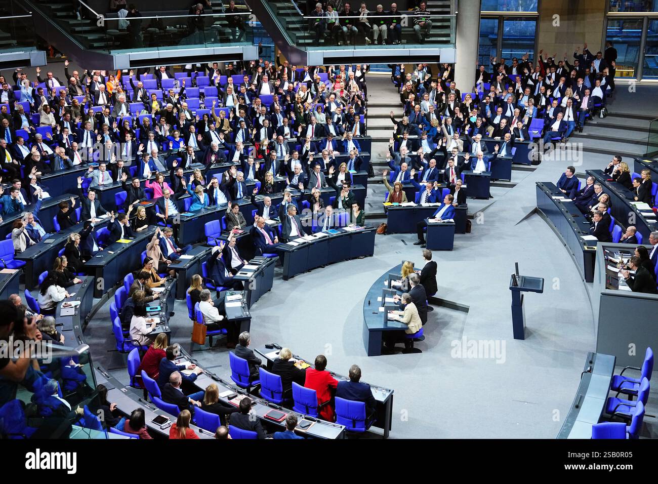 Berlin, Germany. 31st Jan, 2025. Members of the German Bundestag vote ...