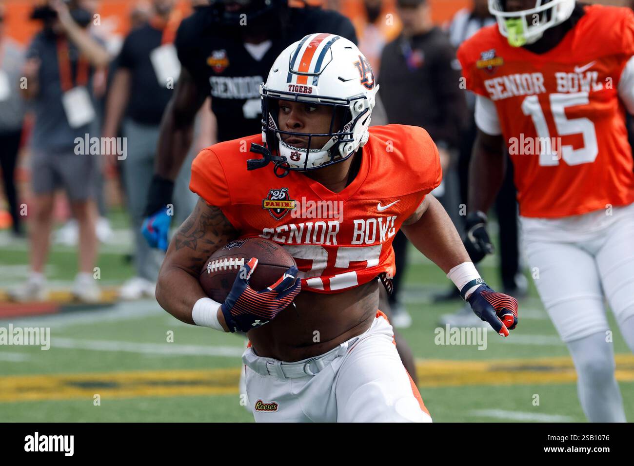 American team running back Jarquez Hunter of Auburn (27) runs through ...