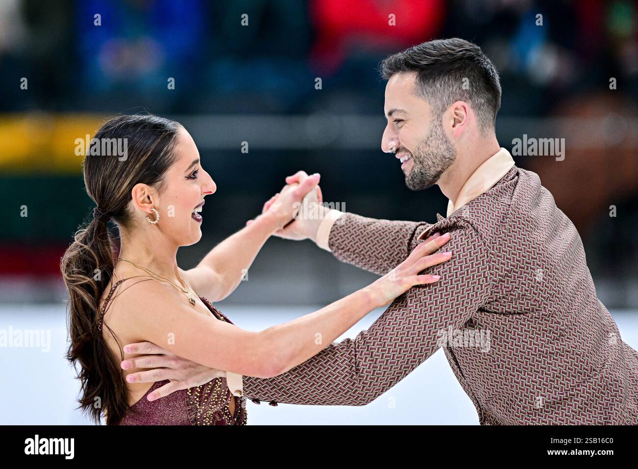 Lilah FEAR & Lewis GIBSON (GBR), during Ice Dance Rhythm Dance, at the ...