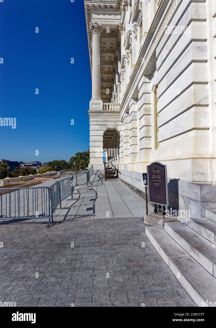 U s capitol building door hi-res stock photography and images - Alamy