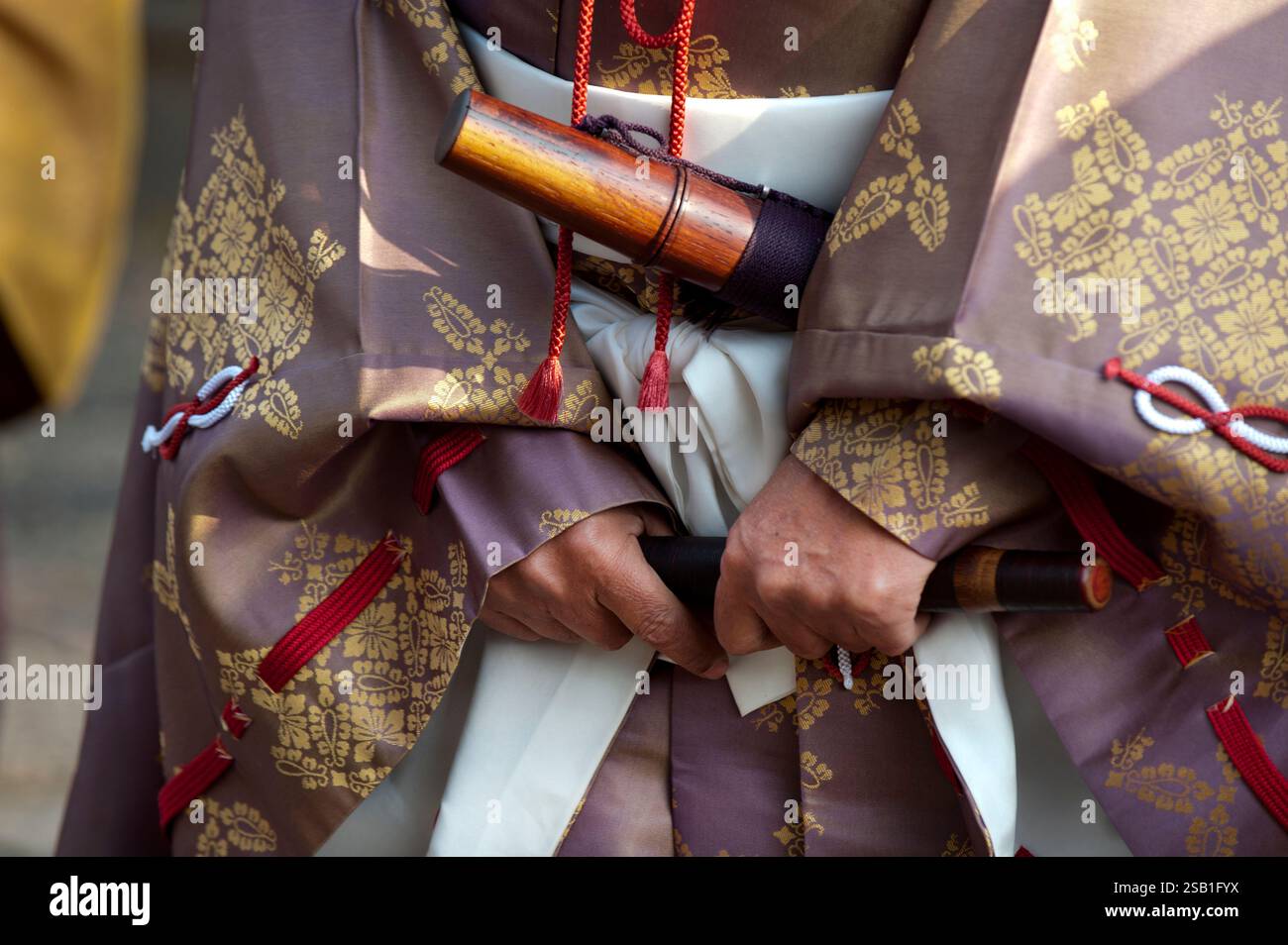 Annual New Year's carpenter blessing ceremony "Chona Hajime" takes ...