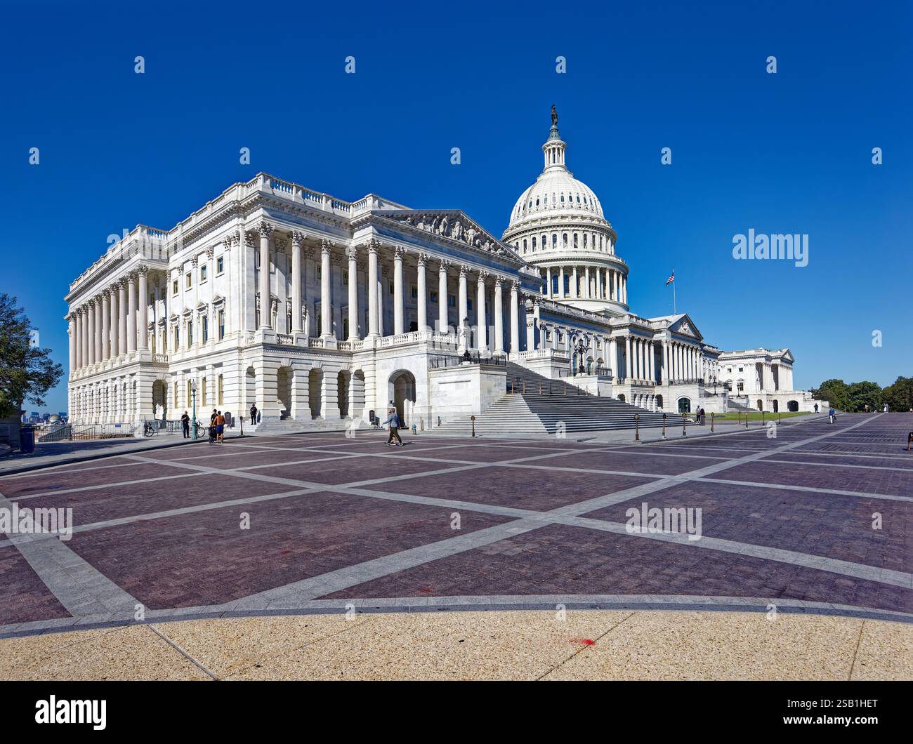 U.S. Capitol, viewed from the southeast, with House of Representatives ...