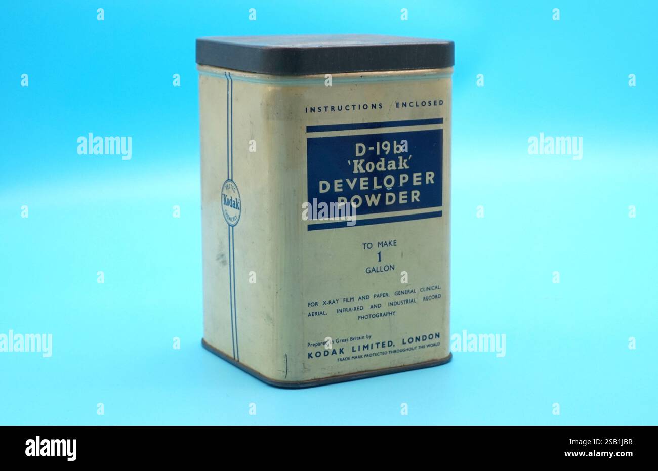 Kodak D-19b developer powder tin. 1950s. For industrial, infra red and ...