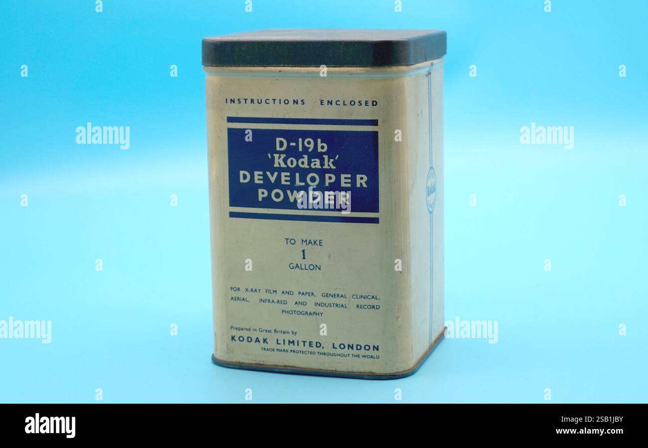 Kodak D-19b developer powder tin. 1950s. For industrial, infra red and ...