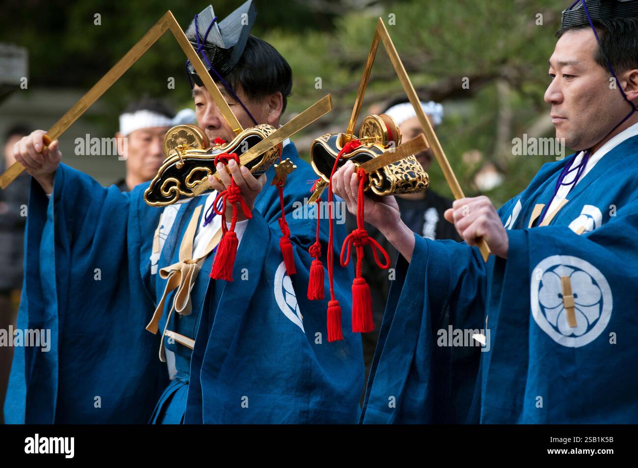 Annual New Year's carpenter blessing ceremony "Chona Hajime" takes ...