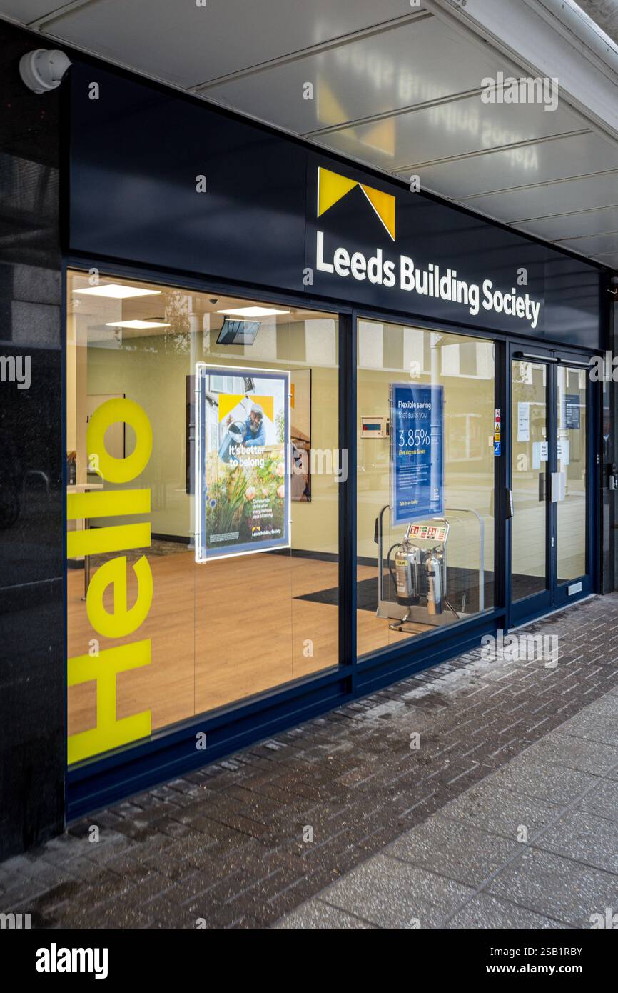 Leeds building society branch hi-res stock photography and images - Alamy