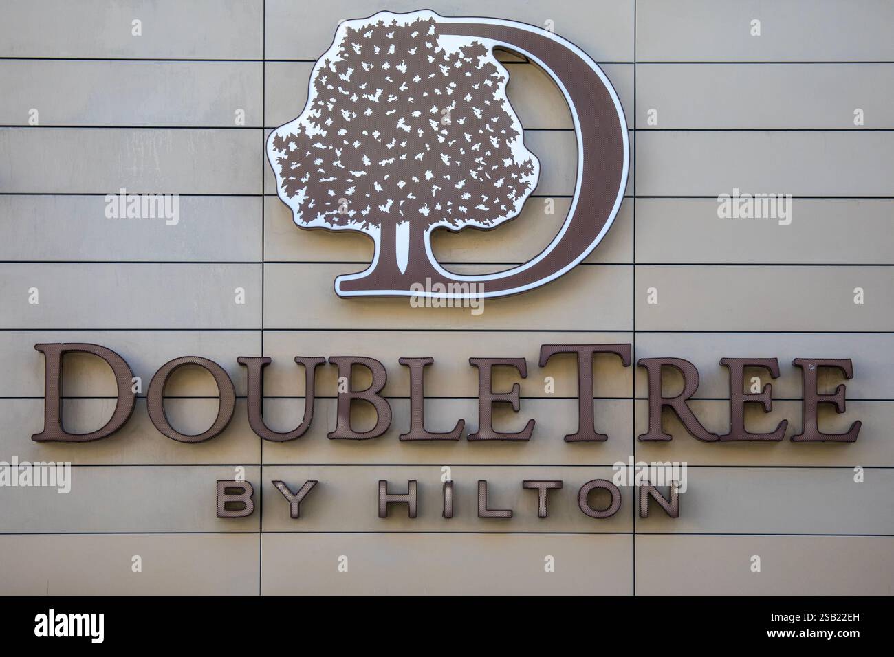 London, UK - April 19th 2024: DoubleTree by Hilton logo on the exterior ...