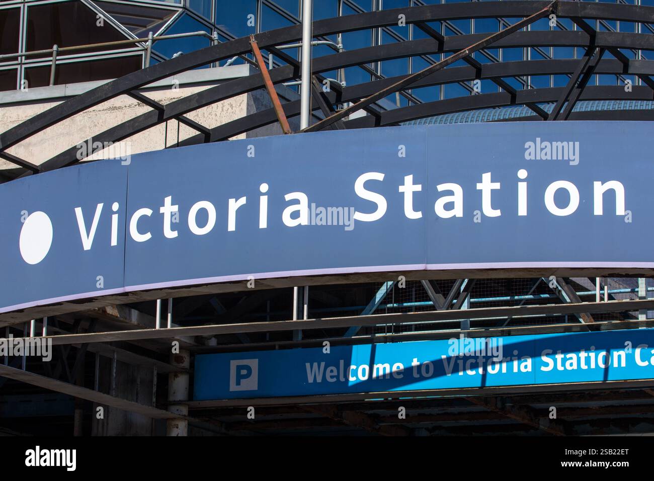 London, UK - April 19th 2024: Sign above an entrance Victoria Station ...