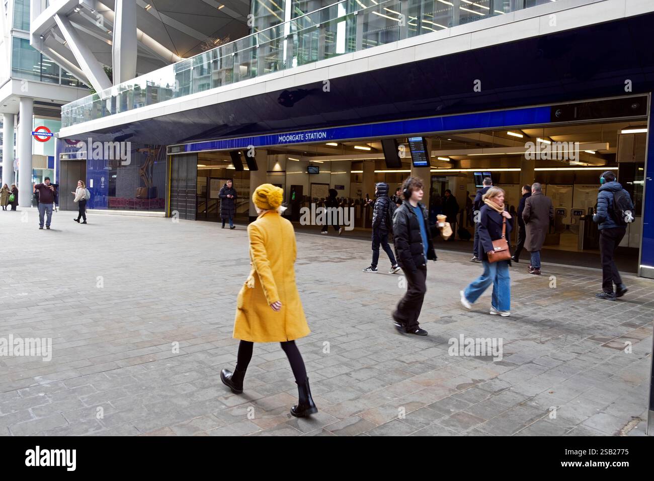 Exterior view of Deutsche Bank building London England UK 2025 KATHY ...