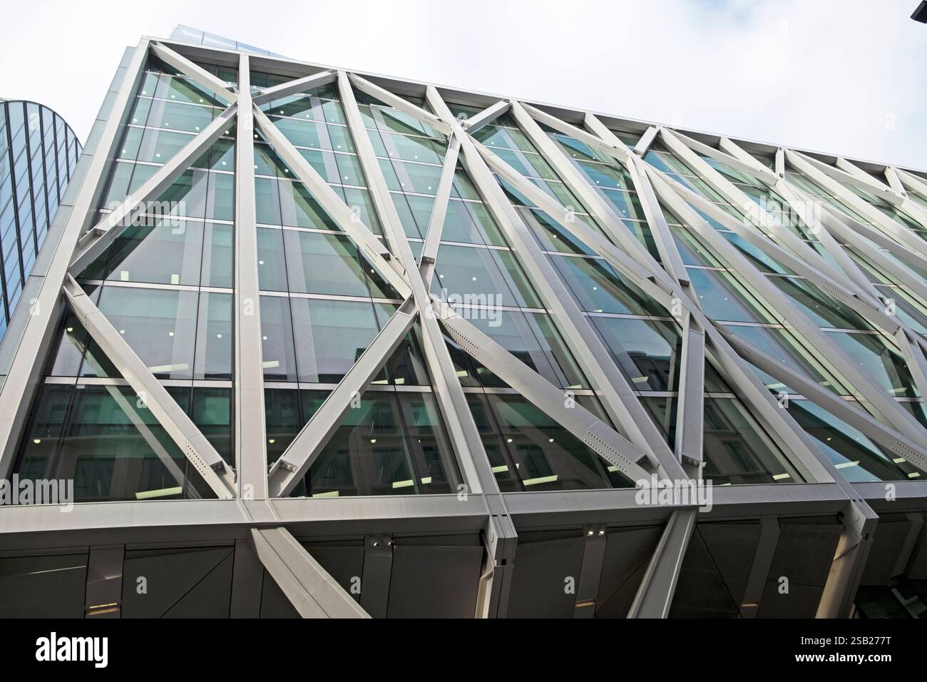 Exterior low angle view of Deutsche Bank HQ headquarters Head Office ...