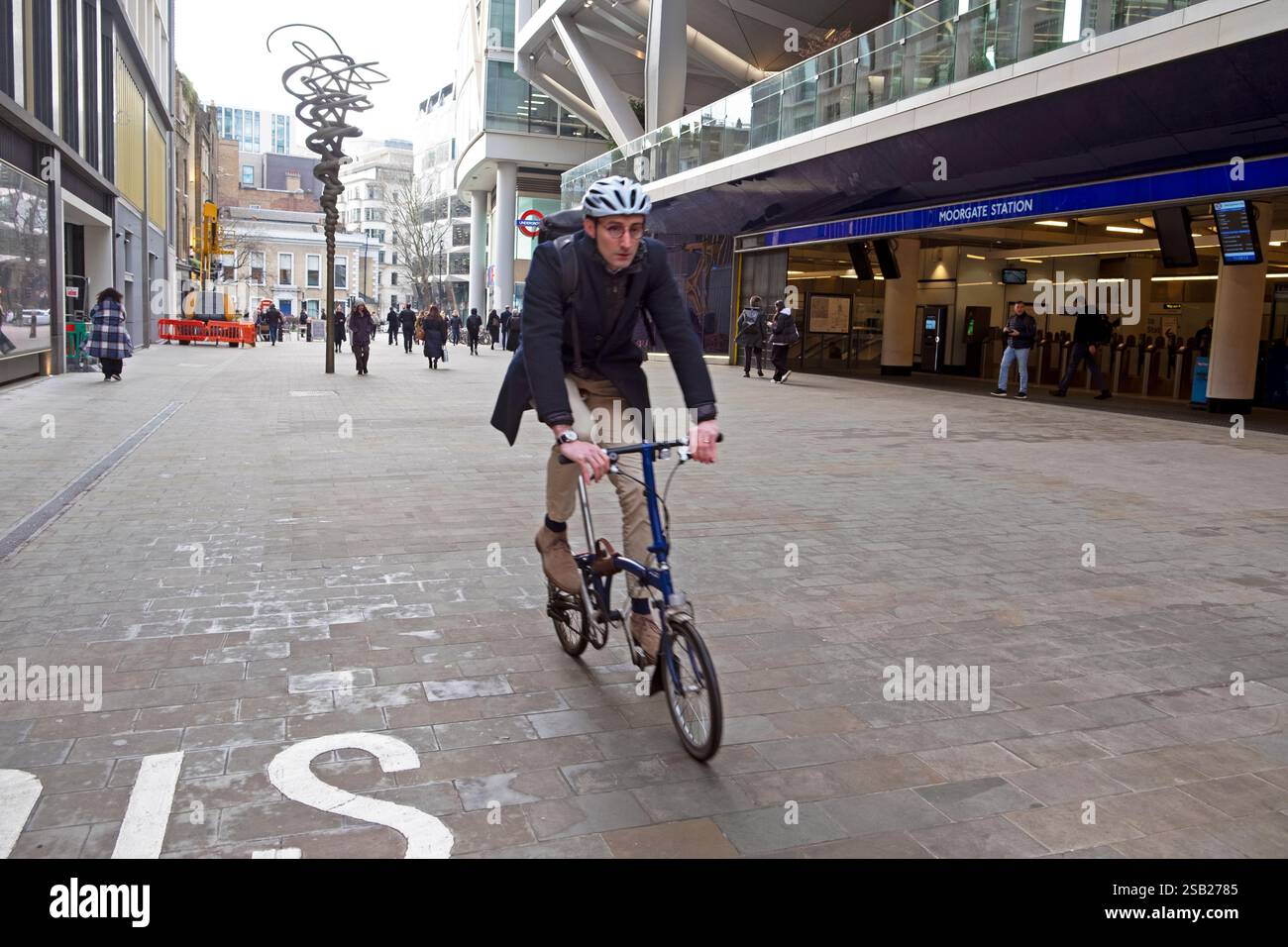 Brompton folding bike hi-res stock photography and images - Alamy