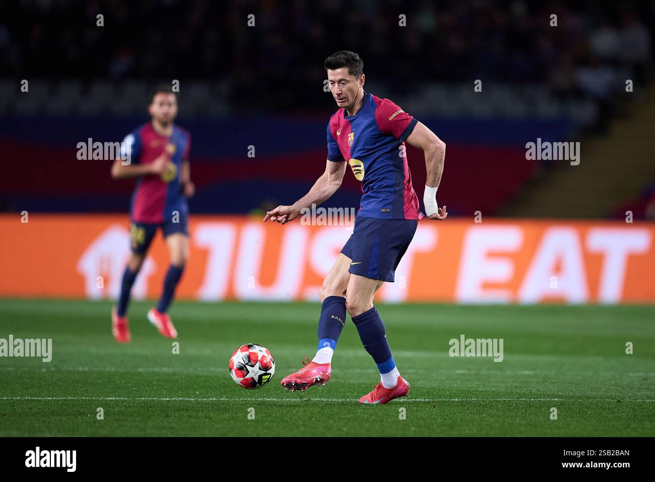 BARCELONA, SPAIN - JANUARY 29: Robert Lewandowski of FC Barcelona ...