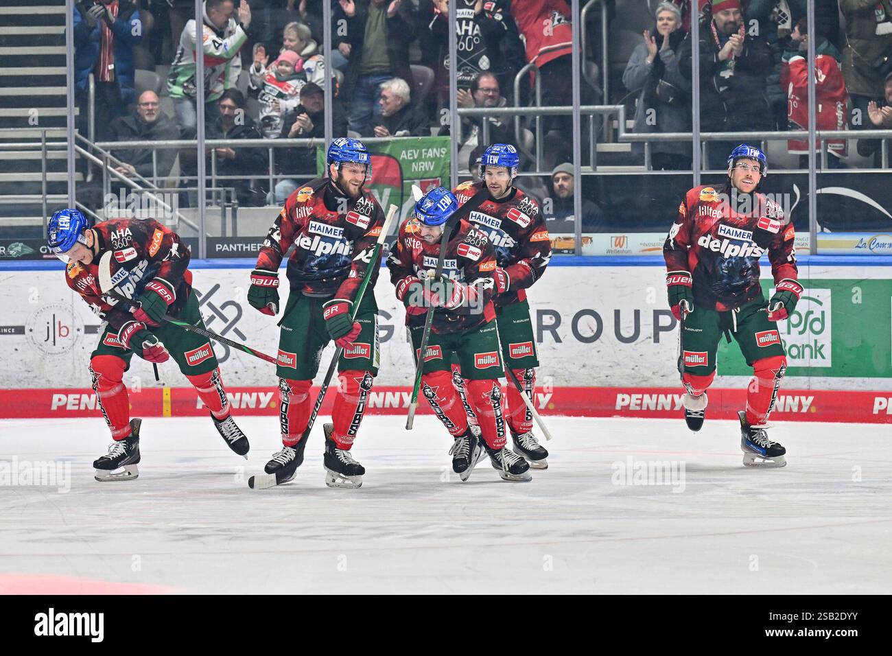 Augsburg, Deutschland. 31st Jan, 2025. Jubel der Hausherren nach dem ...