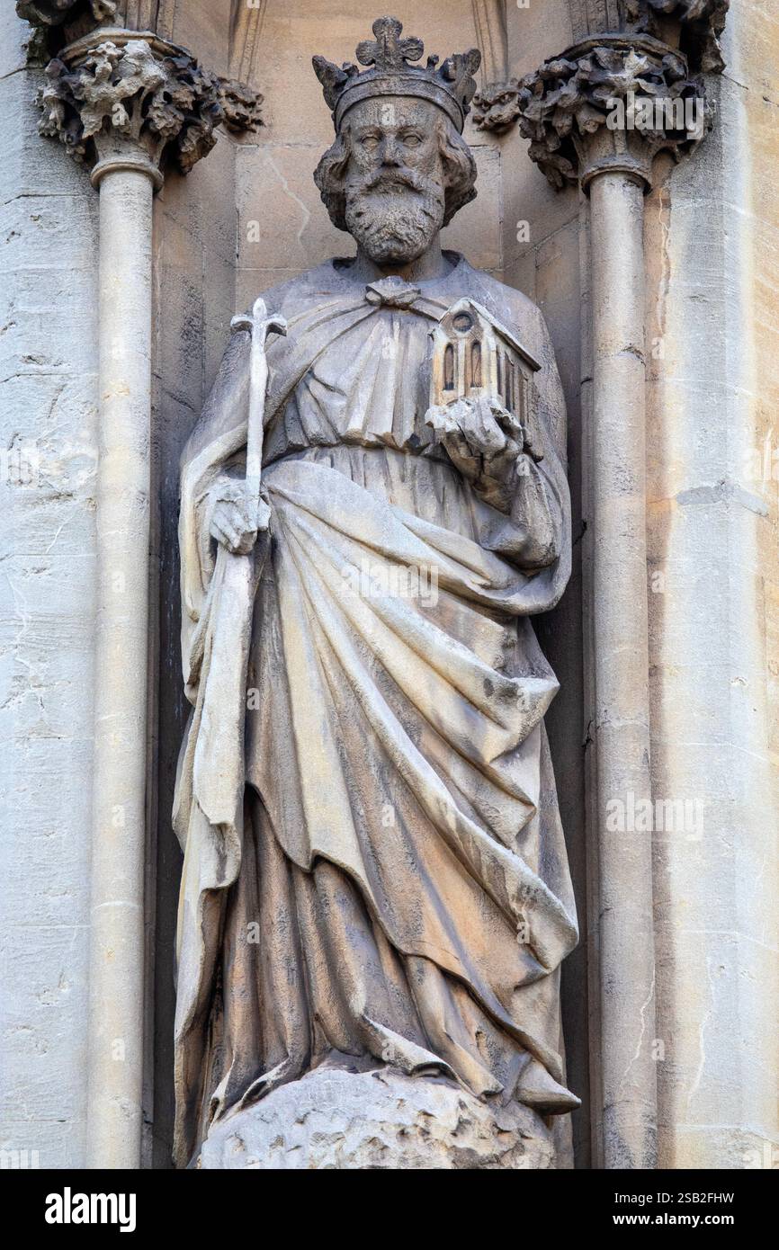 London, UK - April 8th 2024: A sculpture located on a building on Broad ...