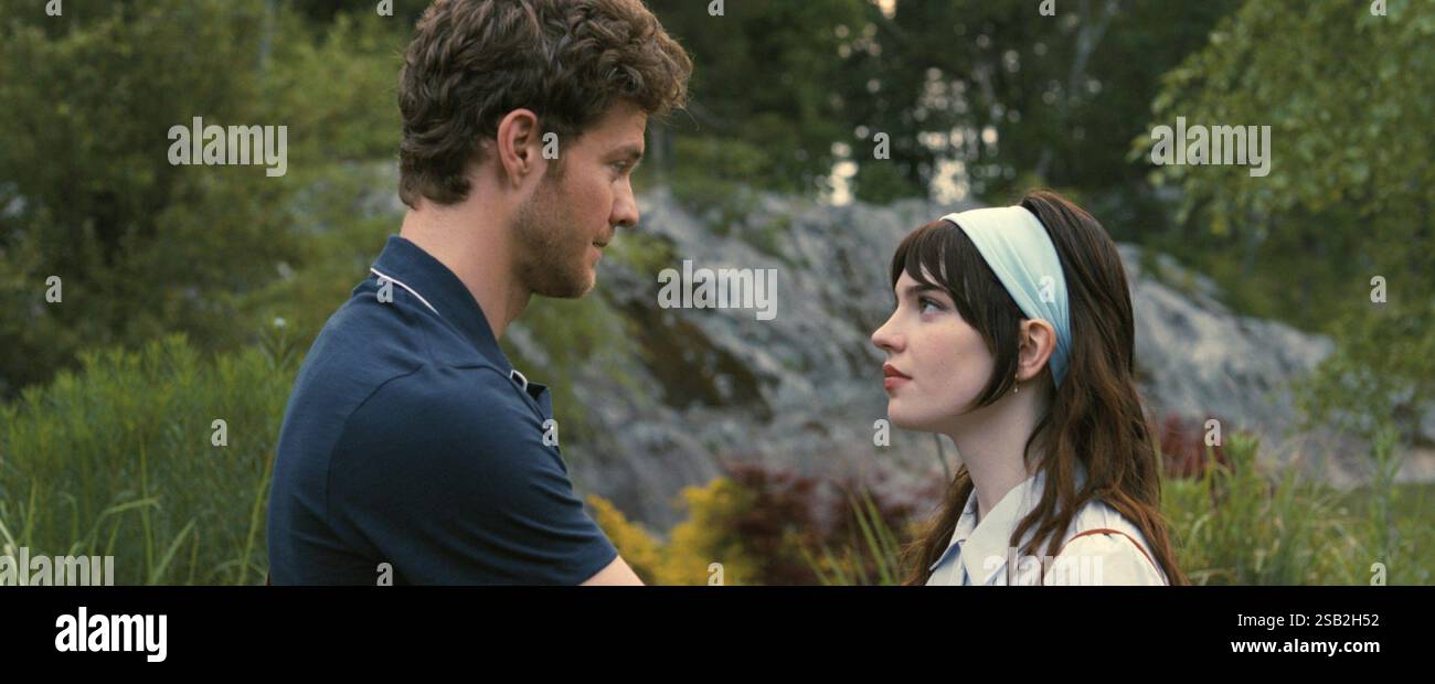 COMPANION, from left: Jack Quaid, Sophie Thatcher, 2025. © Warner Bros ...
