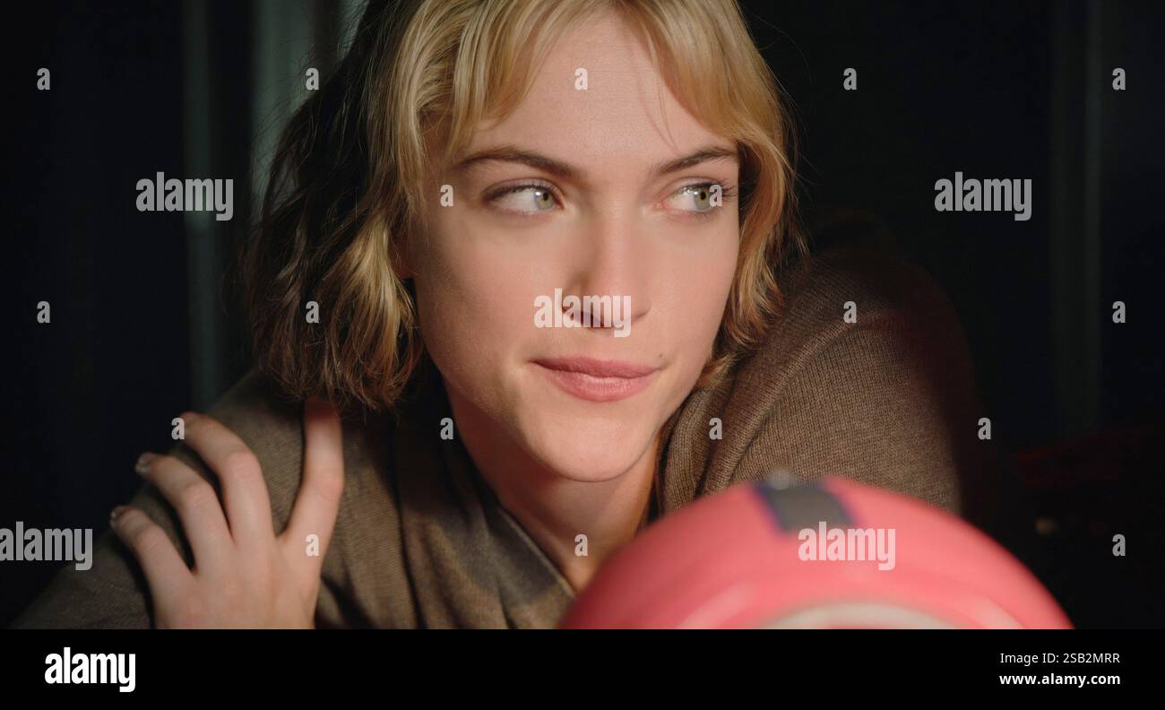 RENNER, Violett Beane, 2025. © Seismic Releasing /Courtesy Everett ...