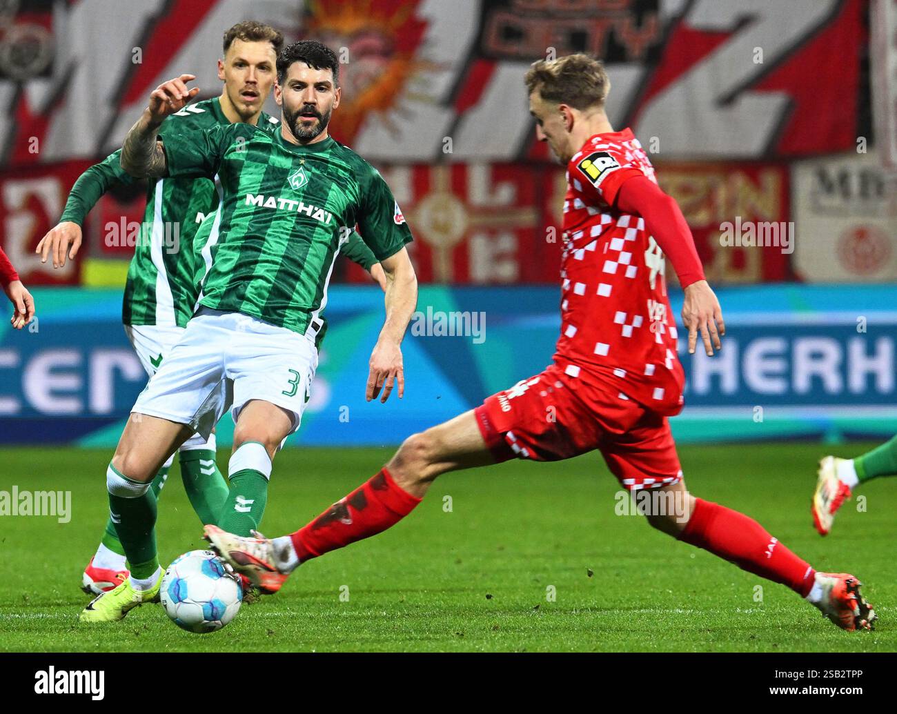 Bremen, Germany. 31st Jan, 2025. Soccer: Bundesliga, Werder Bremen ...