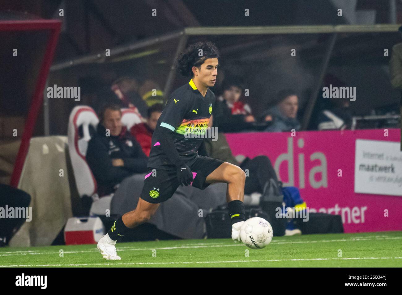 Emmen, Netherlands. 31st Jan, 2025. EMMEN, Stadium Oude Meerdijk, 31-01 ...