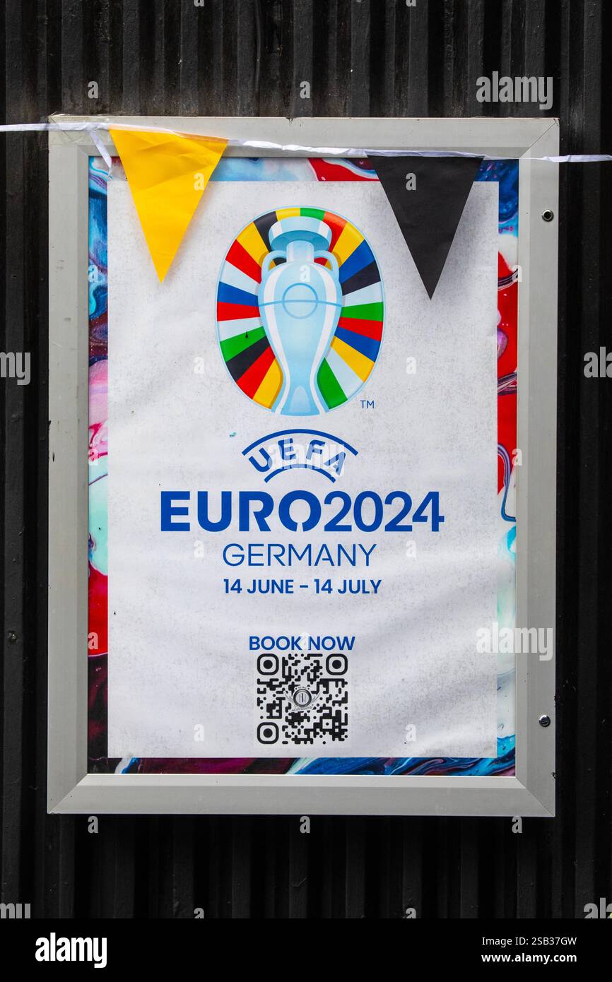 Euros trophy hi-res stock photography and images - Alamy