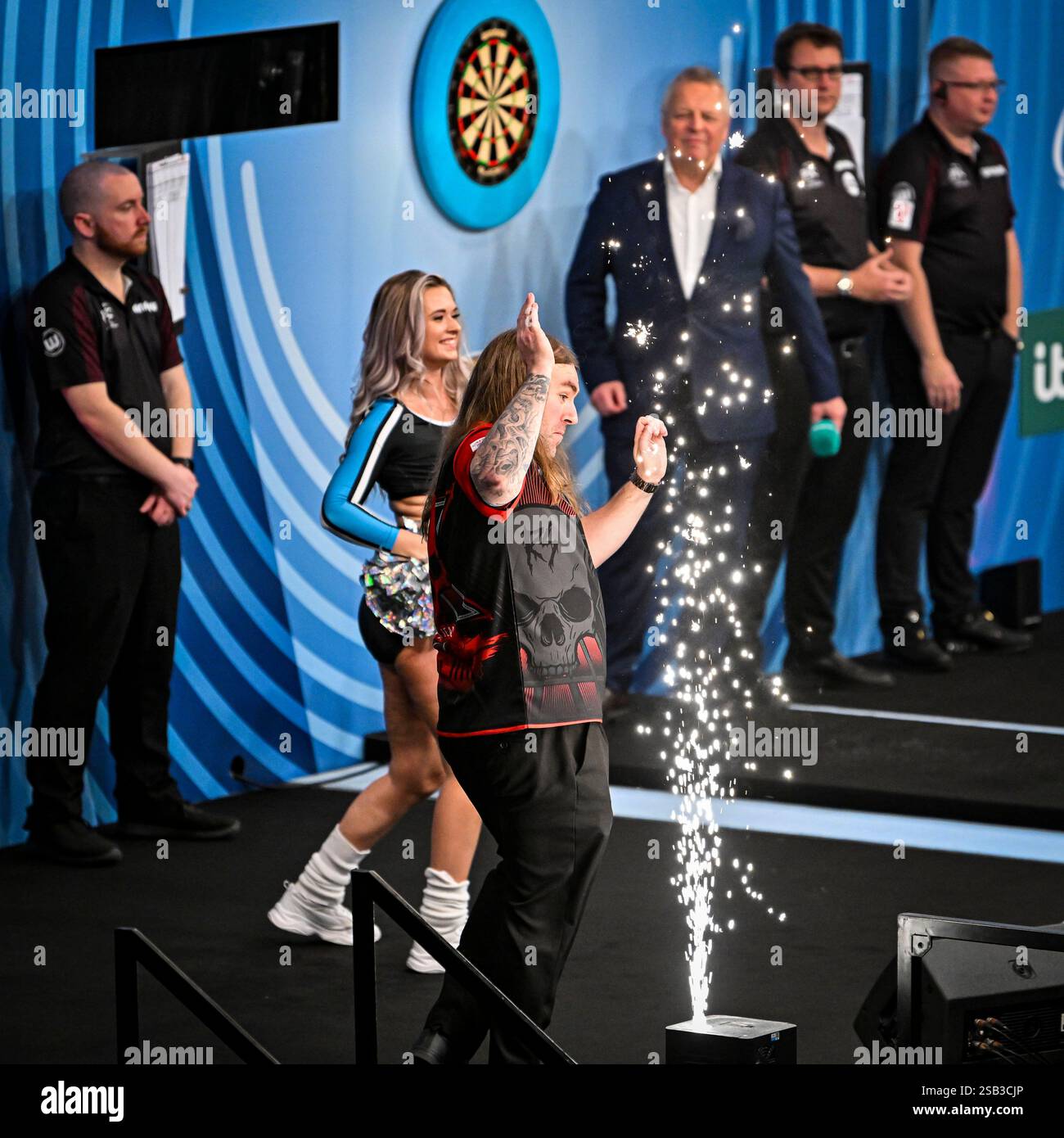 MK Arena, Milton Keynes, UK. 31st Jan, 2025. 2025 PDC Winmau Darts ...